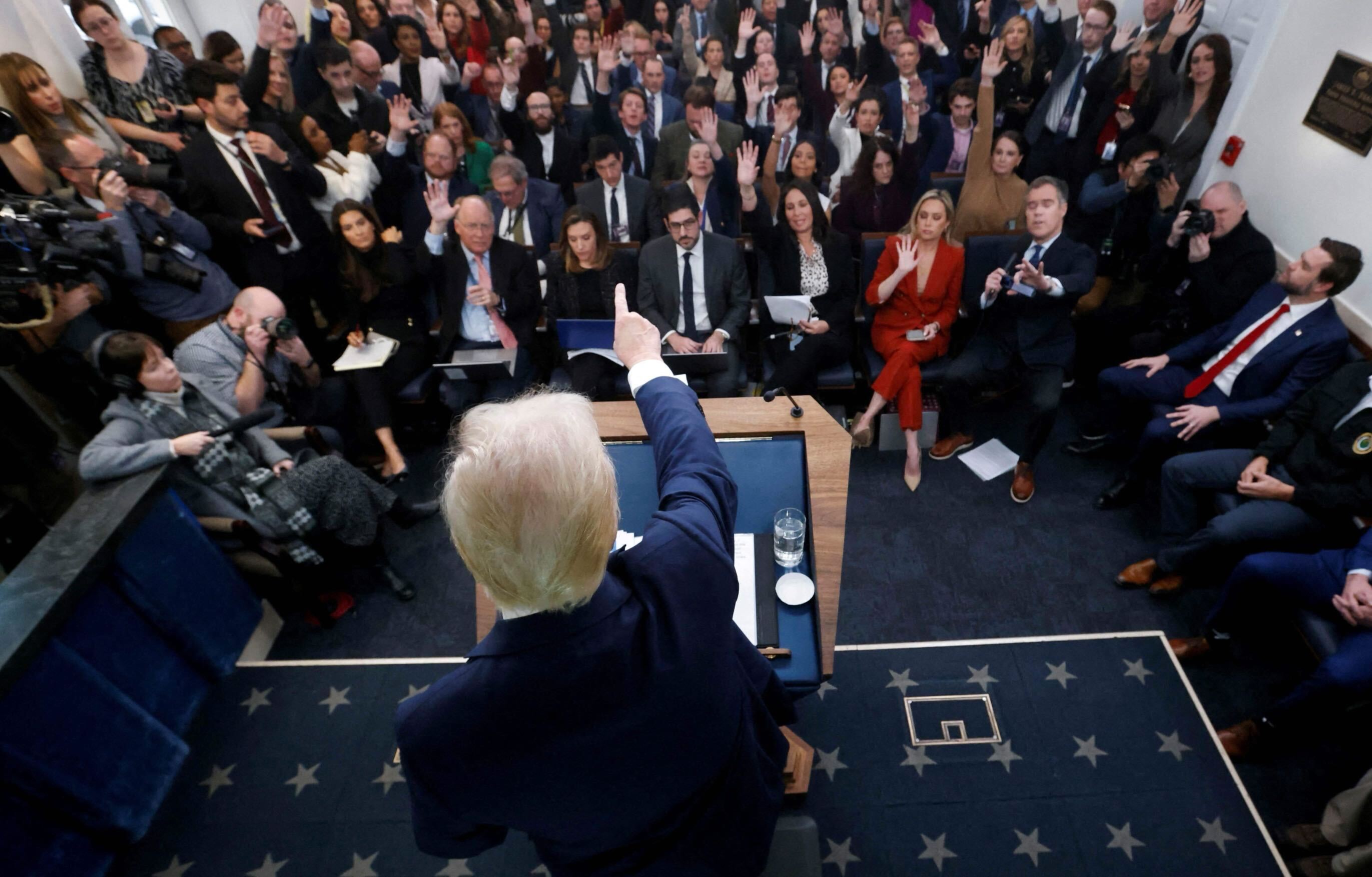 Listener Mailbag: 2025 in Review, With Carla Anne Robbins and Matthias ...