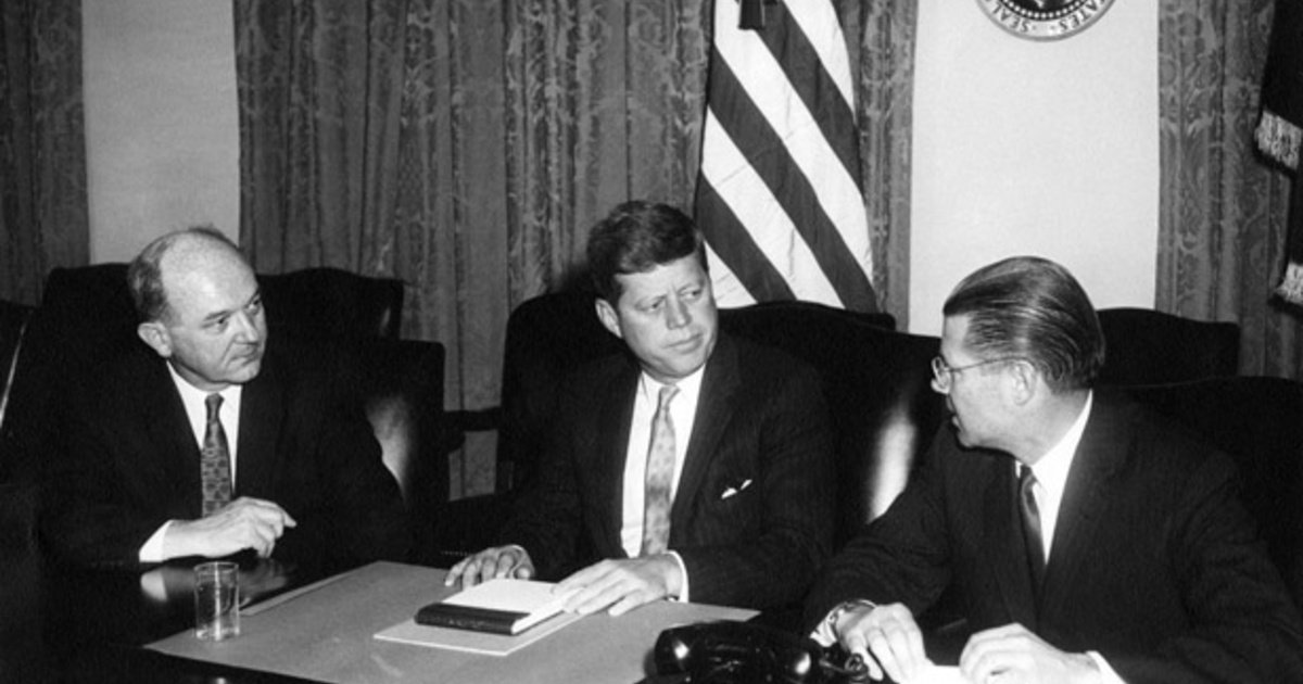 TWE Remembers: JFK Prepares to Tell the Nation About Soviet Missiles in ...