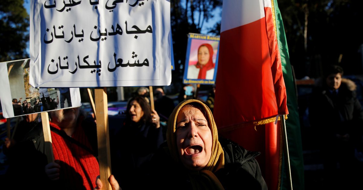 Iran’s Restive Middle-Class Poor | Council on Foreign Relations