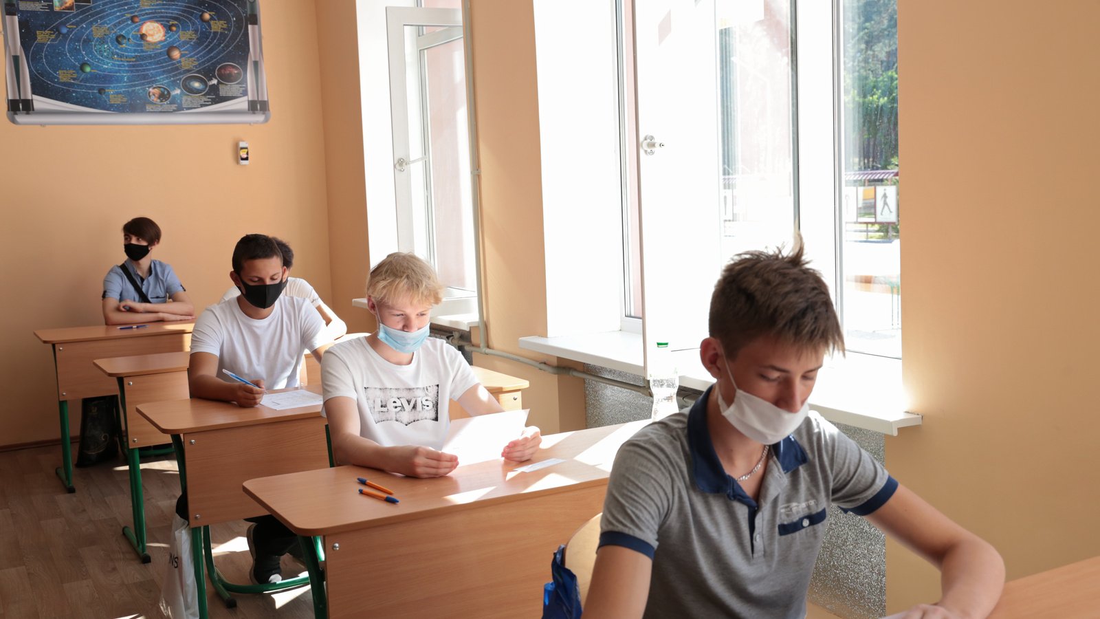 U.S. Congress Returns to Session, Schools Grapple With Reopening, and ...