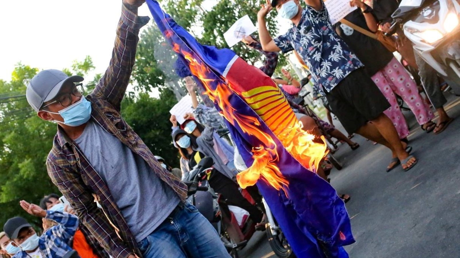 Myanmar Is Collapsing, and Threatens Its Entire Neighborhood | Council ...