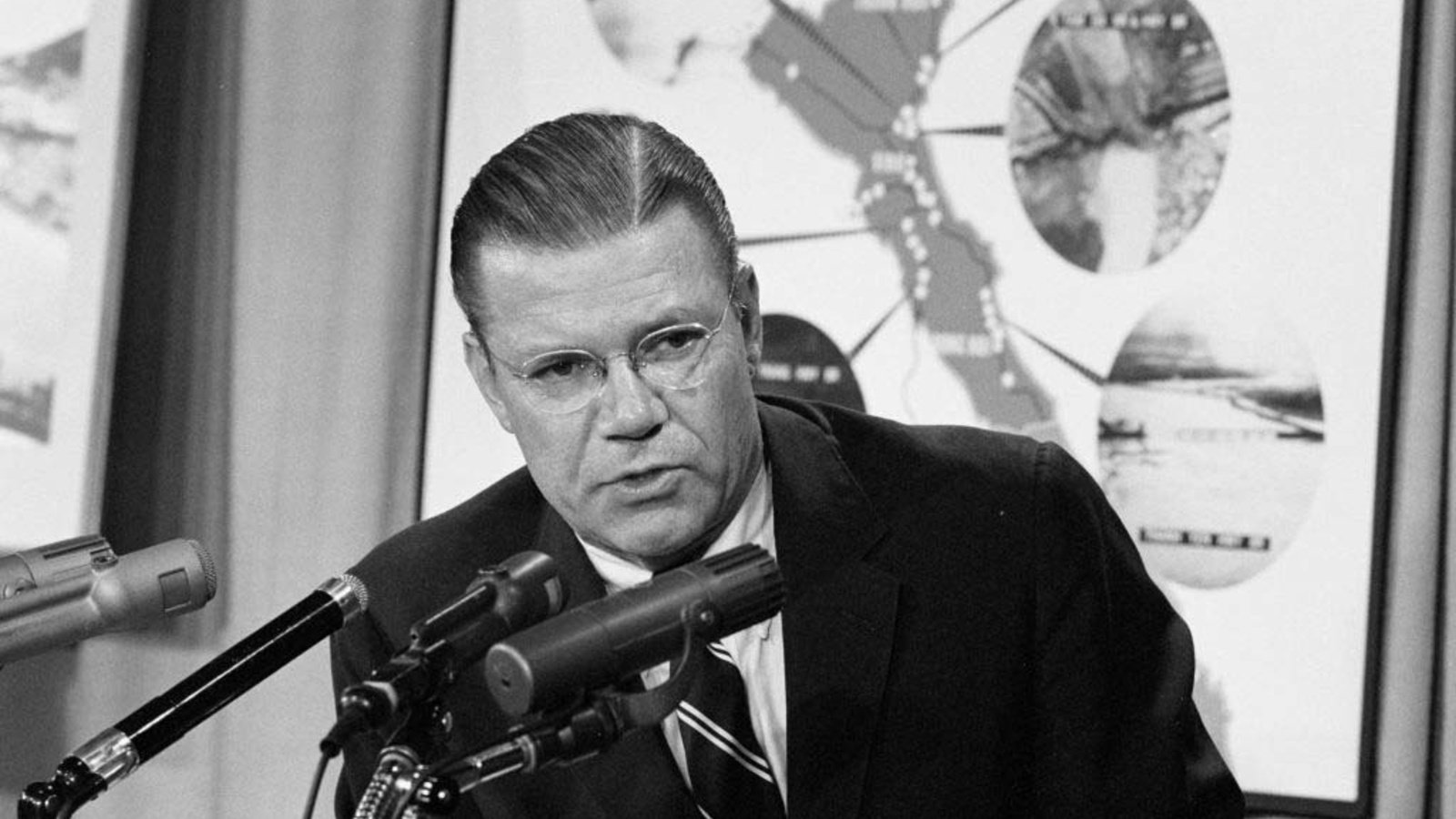 Virtual Roundtable: Robert McNamara at Home: A Conversation with Craig ...