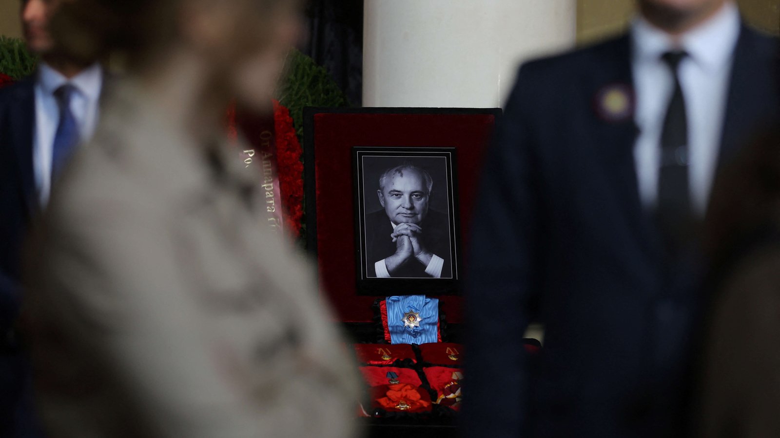 Mikhail Gorbachev on the Streets of Accra | Council on Foreign Relations