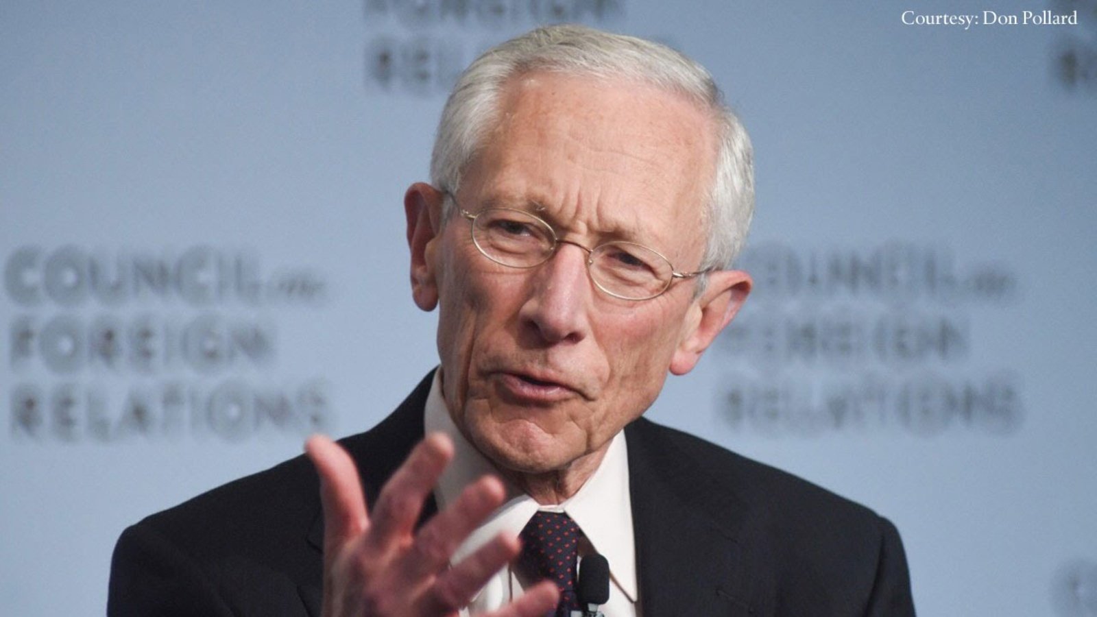 The Federal Reserve's Stanley Fischer on Inflation and Financial ...